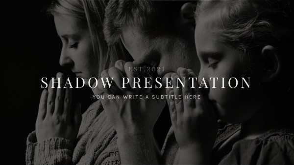 SHADOW PRESENTATION | Genially