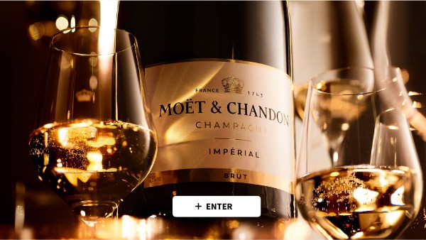 Moët Bottle Tour [HORZ]